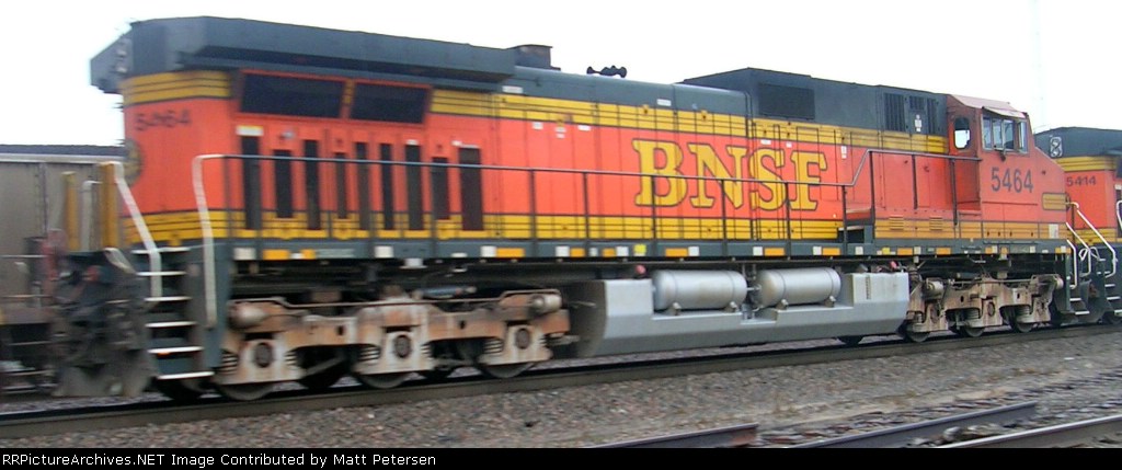 BNSF 5464